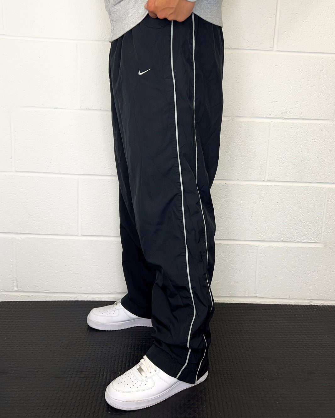 NIKE VINTAGE TRACK PANTS – Grab The Brand