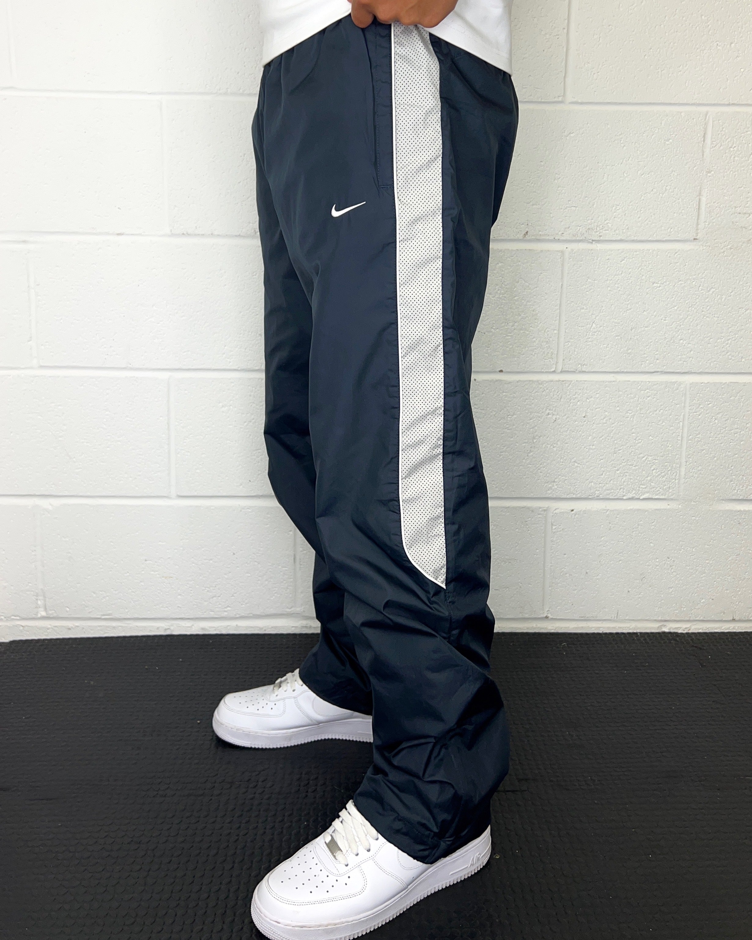 NIKE VINTAGE TRACK PANTS – Grab The Brand