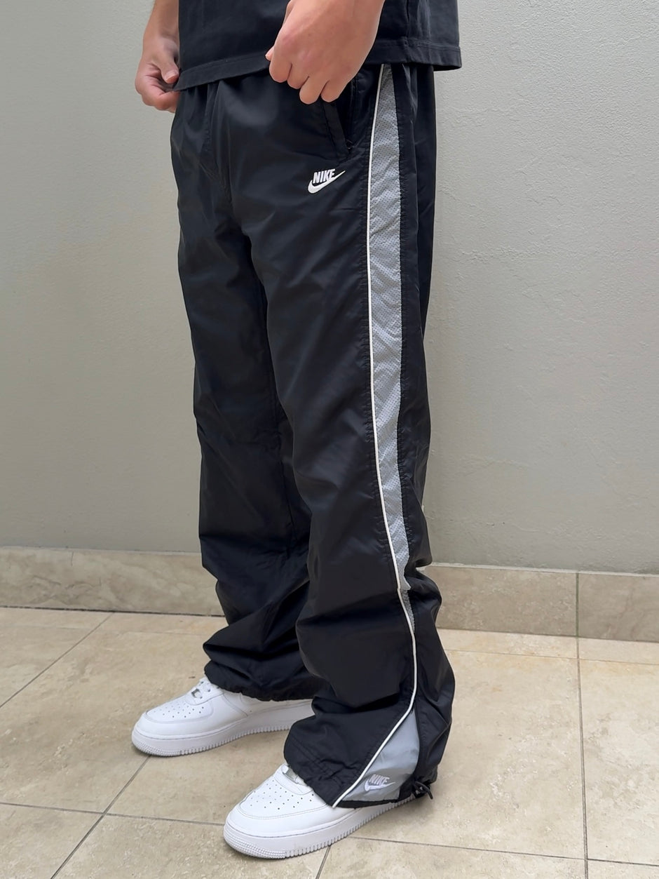 NIKE TRACK PANTS & JOGGERS – Grab The Brand