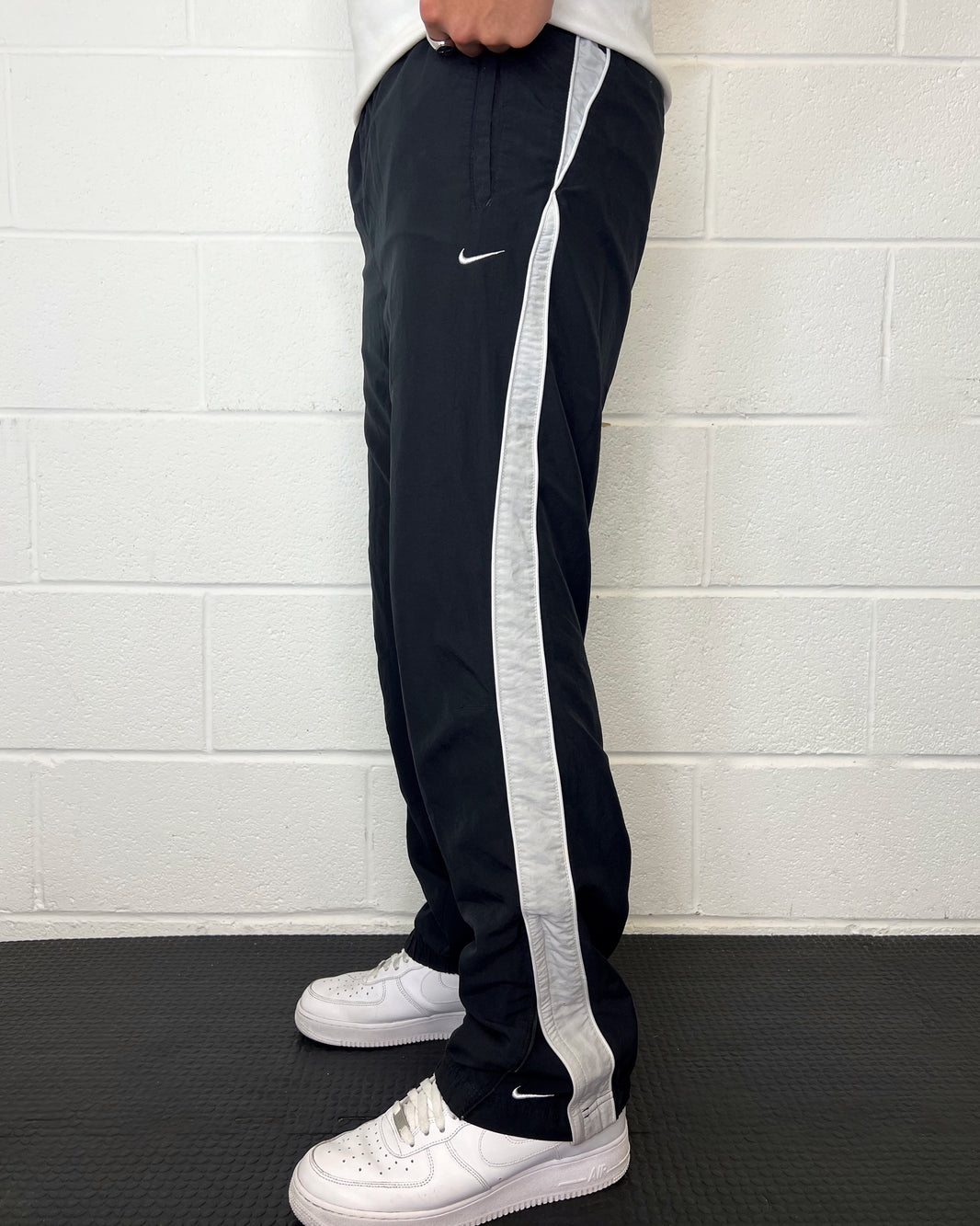 NIKE VINTAGE TRACK PANTS – Grab The Brand