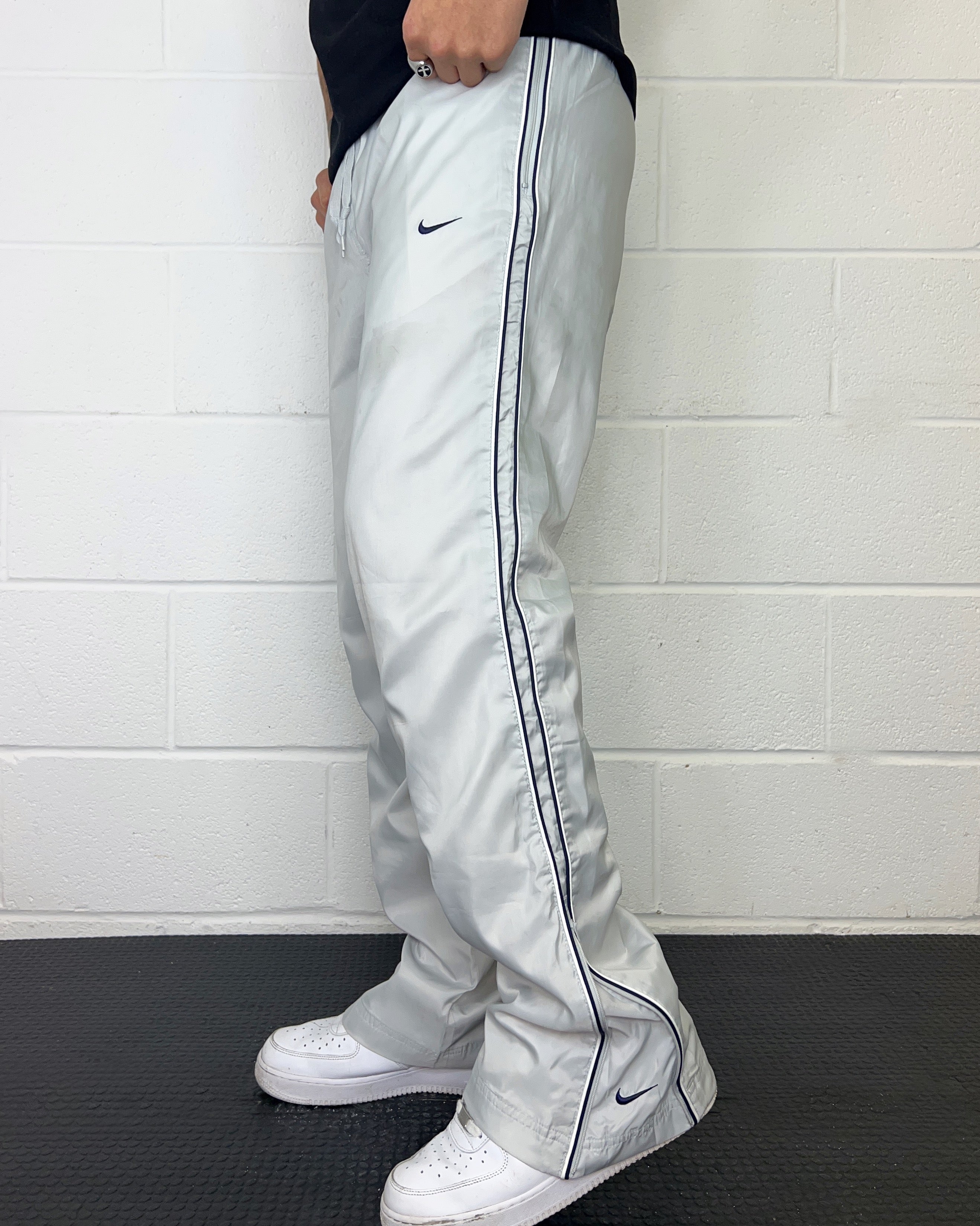 NIKE VINTAGE TRACK PANTS – Grab The Brand