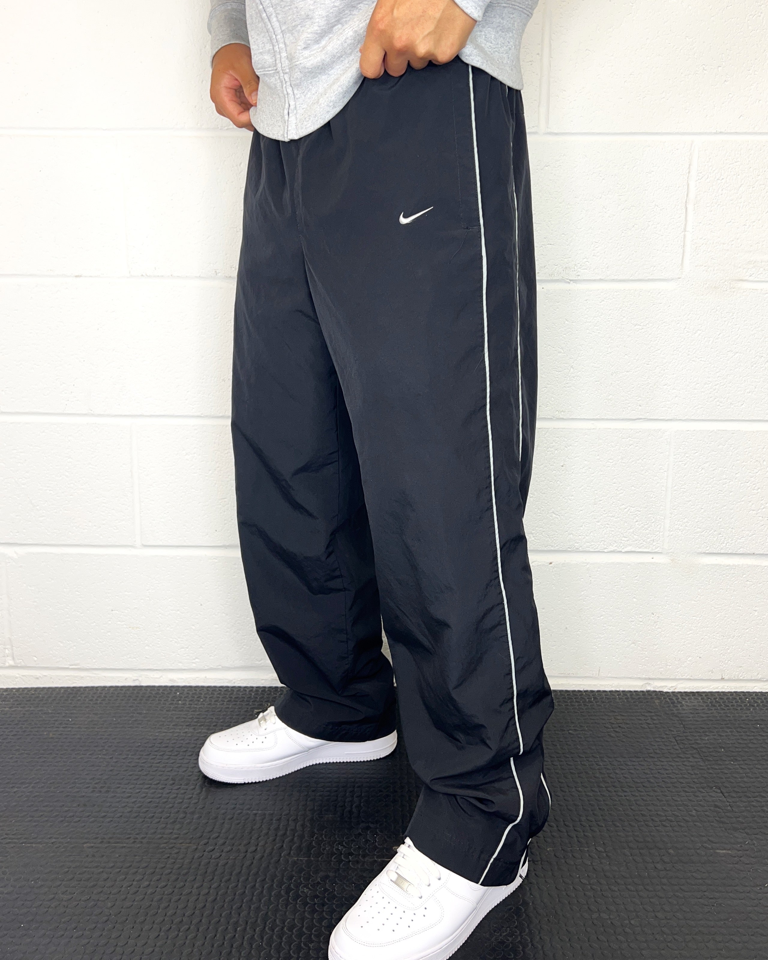 NIKE VINTAGE TRACK PANTS – Grab The Brand